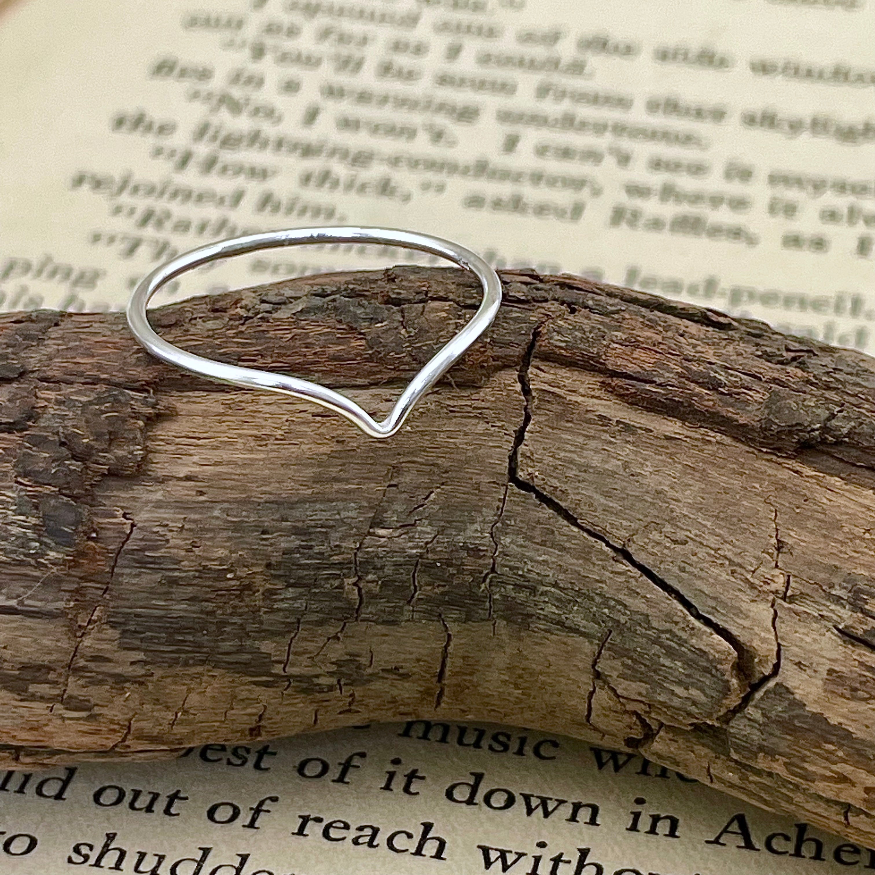 Chevron Stacking Ring | Silver – JV Studios & Boutique